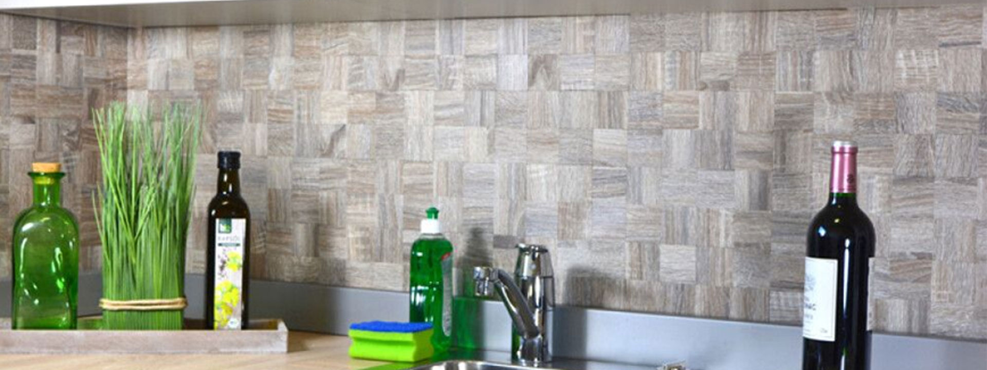 Selvklæbende fliser til køkken | Step-by-step guide | BAUHAUS